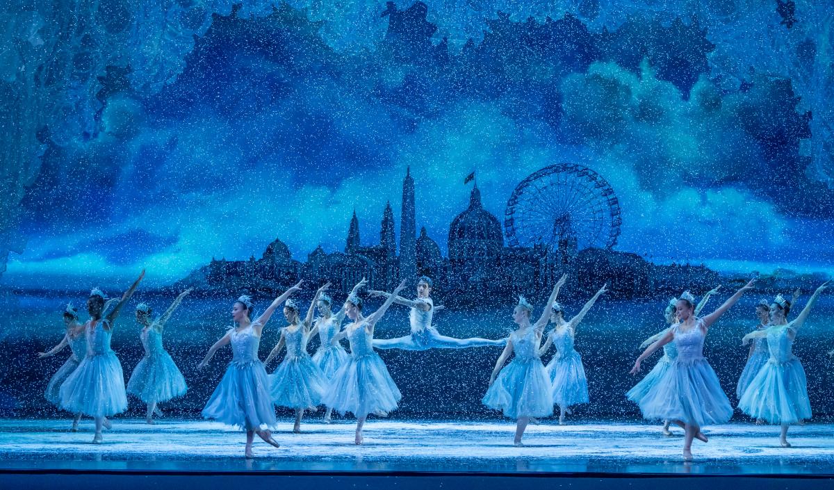 The Joffrey Ballet's "Chicago-centric" version of The Nutcracker is ...
